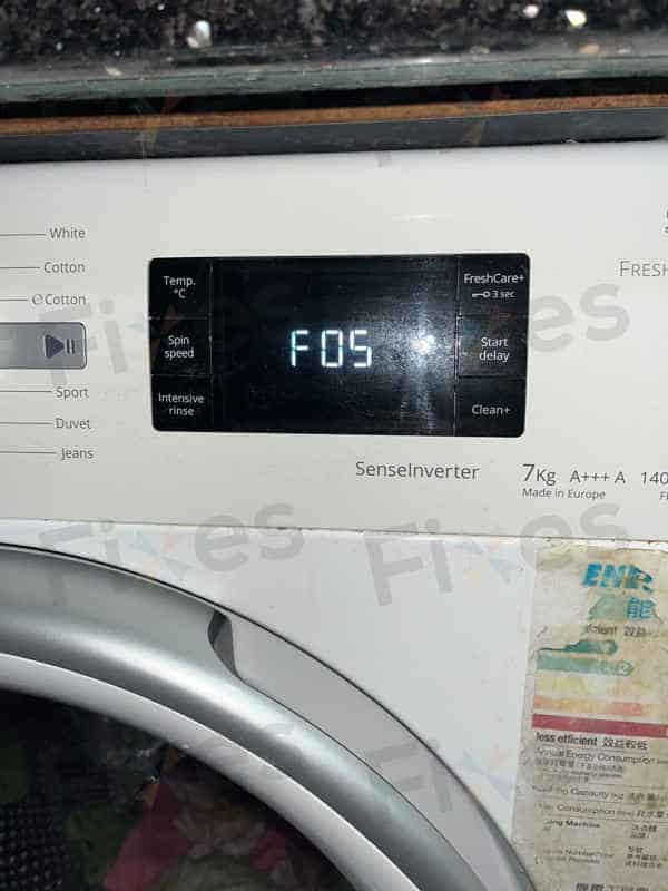 出現故障碼F05，排水故障😵Whirlpool惠而浦前置式洗衣機 FFCR70420｜維修個案